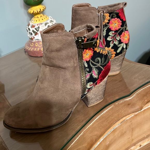 Tiara | Shoes | Western Booties Tiara Los Angeles | Poshmark